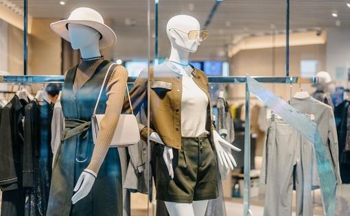 Holiday Retail Made Easy: Visual Merchandising Software for Perfect ...